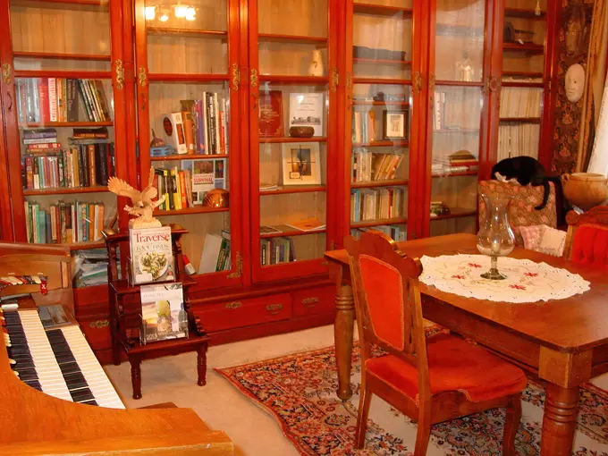 Dempsey Manor 5