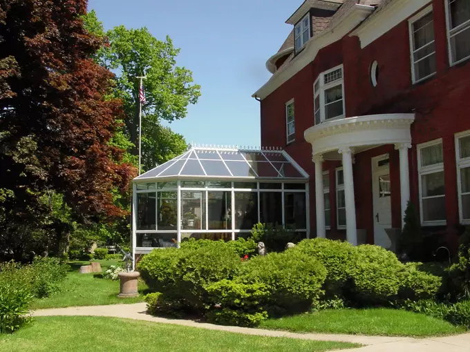 Dempsey Manor 6