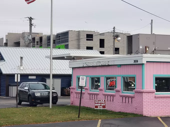 Don's Drive-In 9