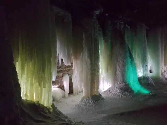 Eben Ice Caves 7