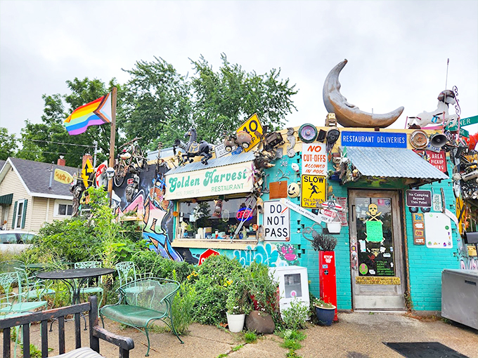 Golden Harvest Restaurant 1