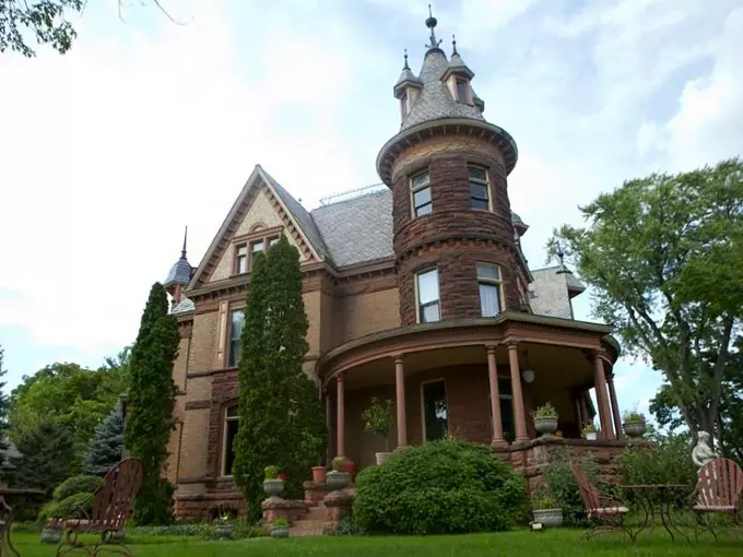 Henderson Castle 2