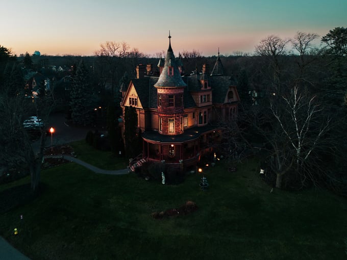 Henderson Castle 7