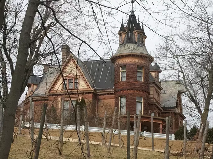Henderson Castle Haunted Tour 1