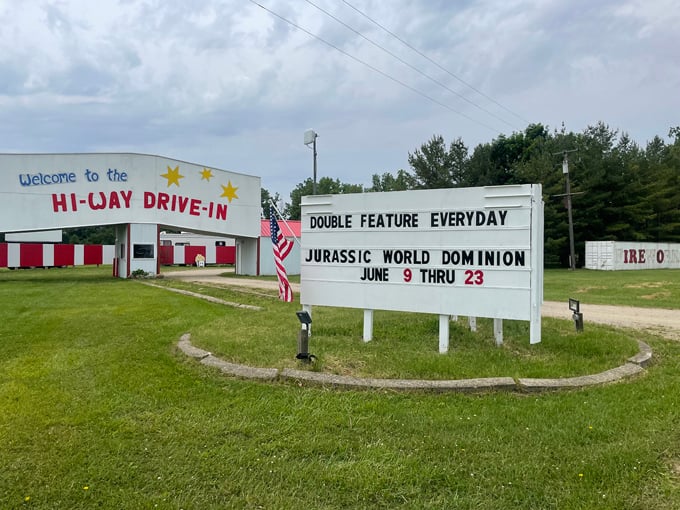 Hi Way Drive Inn 5