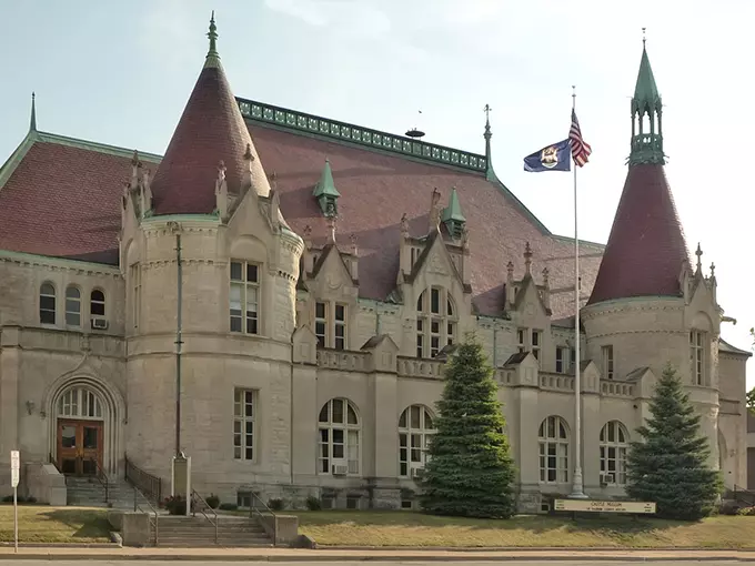 Hoyt Public Library 1
