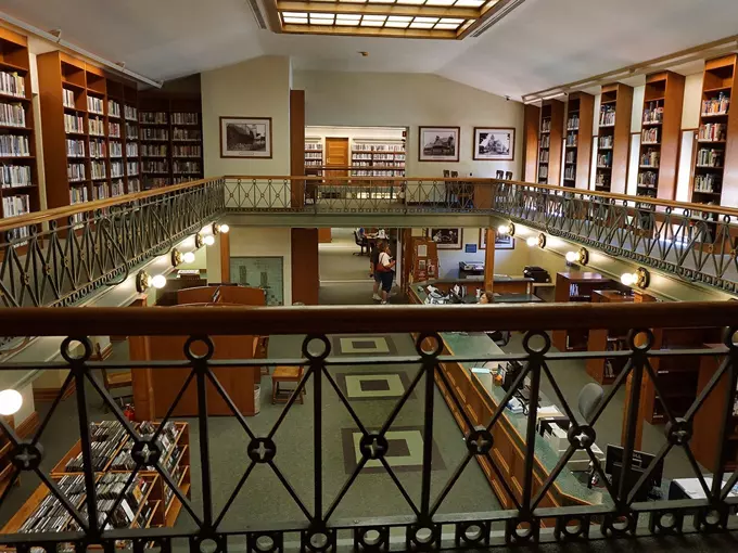 Hoyt Public Library 9