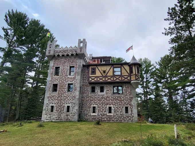 Kelley Castle 1