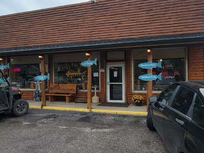 kings fish market and restaurant 8