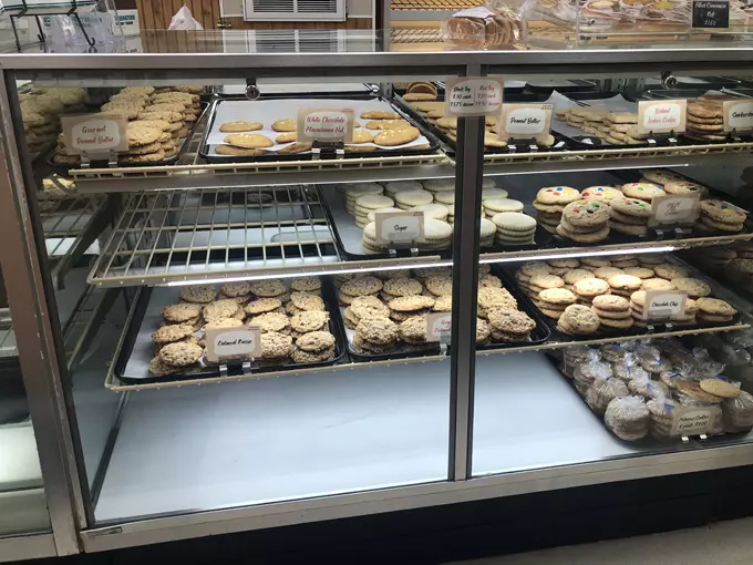 Lev's Bakery Shop 2