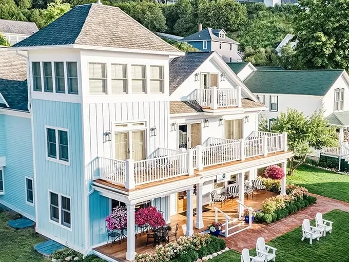 Mackinac House 1