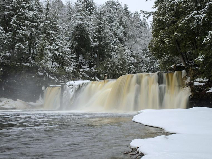 Manabezho Falls 6