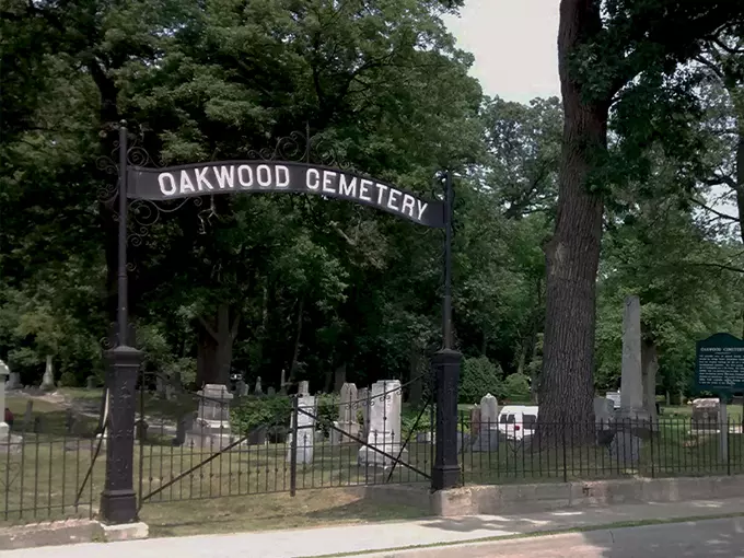 Oakwood Cemetery 1