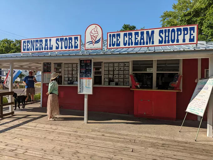 Ottawa Beach General Store 3