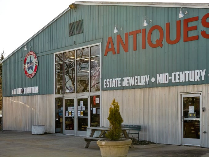 Saugatuck Antique Pavilion 1