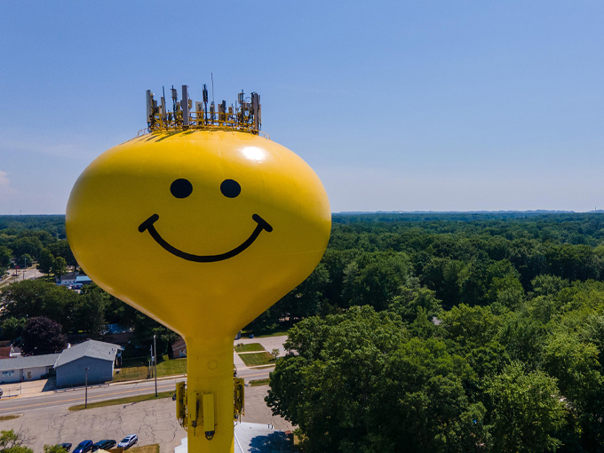 smiley face water tower 1
