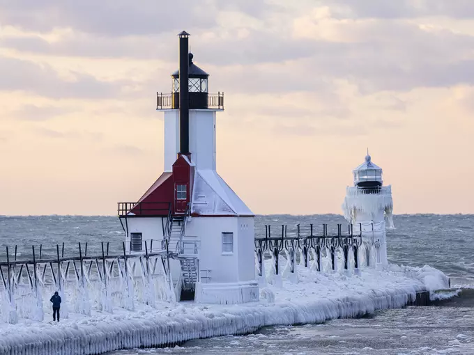 St. Joseph North Pier Inner and Outer Lights 9
