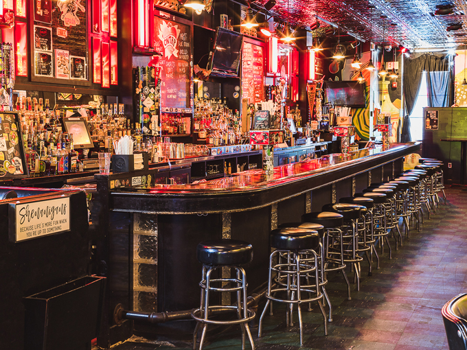 Stella’s Lounge 4