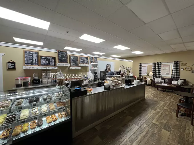 Sweet Tooth & Sweet Tooth Cafe 4
