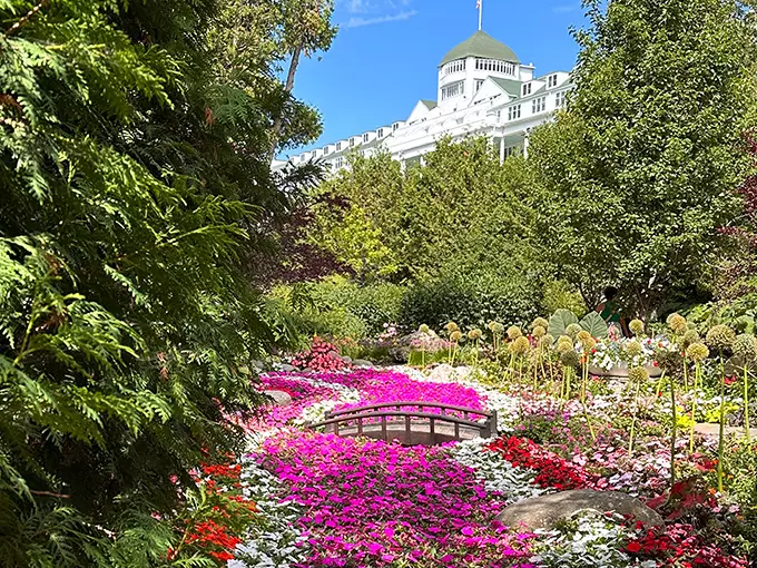 The Secret Garden at The Grand Hotel 3