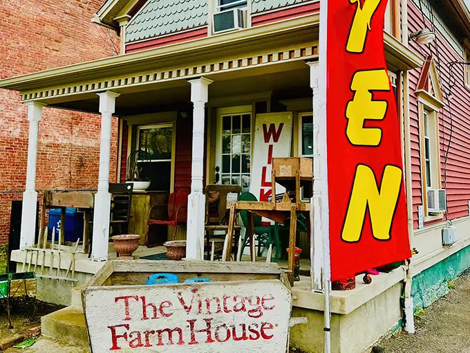 The Vintage Farm House 1