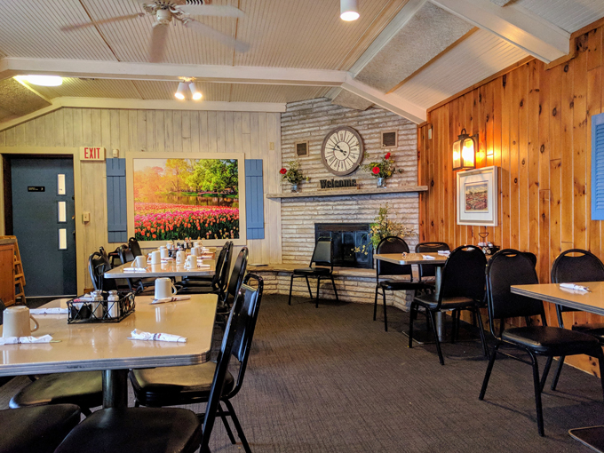 The Wooden Shoe Restaurant 2