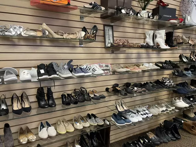 Trouve Boutique Resale 5