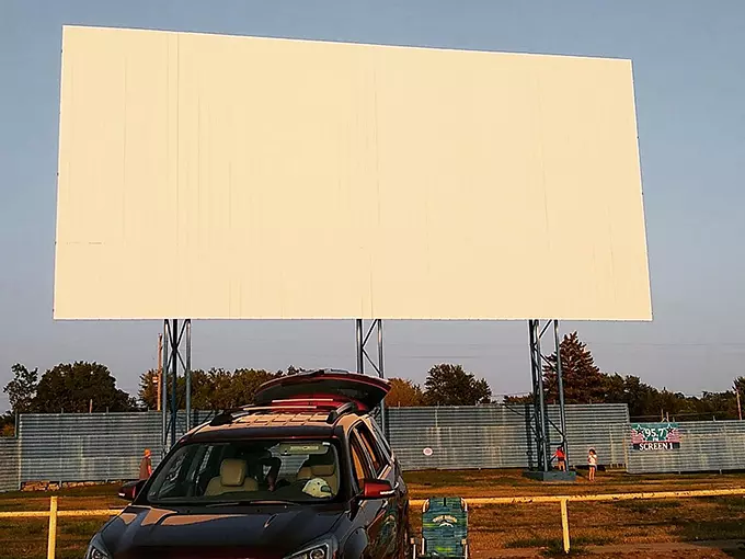 US 23 Drive-In Theater 7