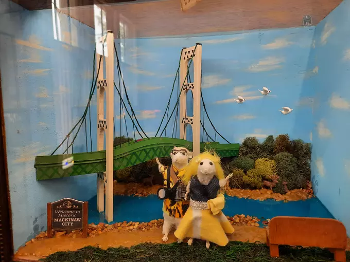Wacky Taxidermy and Miniatures Museum 7