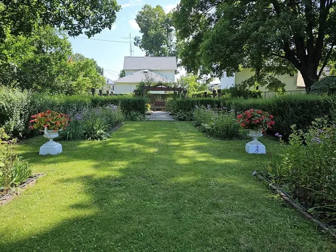 William G Thompson House Museum & Gardens 7