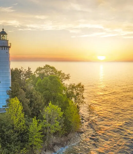dreamy picturesque lighthouse wisconsin ftr