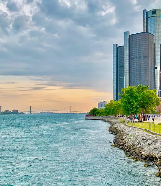 picturesque waterfront in michigan ftr