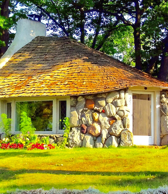 whimsical hobbit house michigan ftr