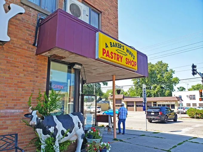 A Baker's Wife's Pastry Shop 1
