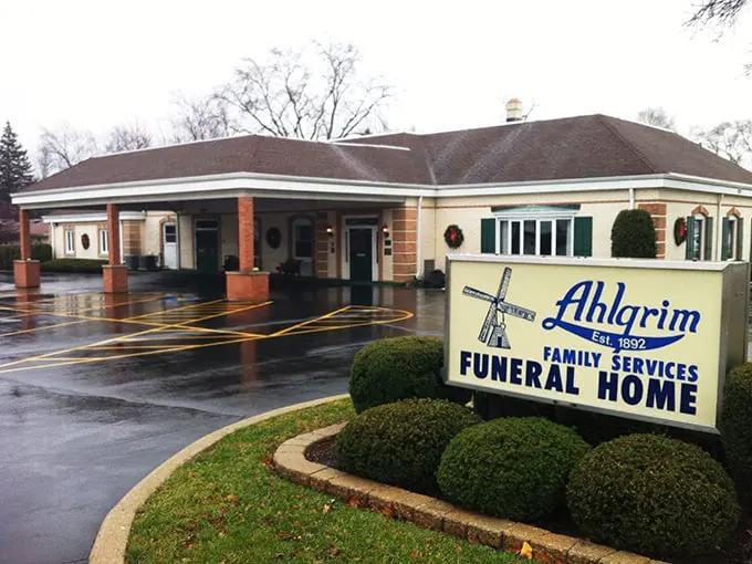 Ahlgrim Family Funeral Home 1