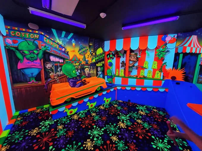 alien vacation mini golf 2