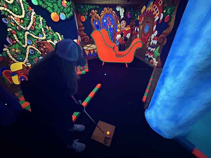 alien vacation mini golf 4
