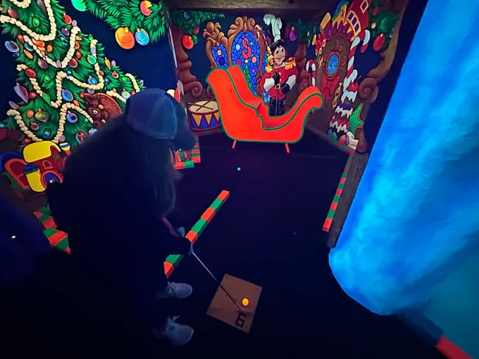 alien vacation mini golf 4