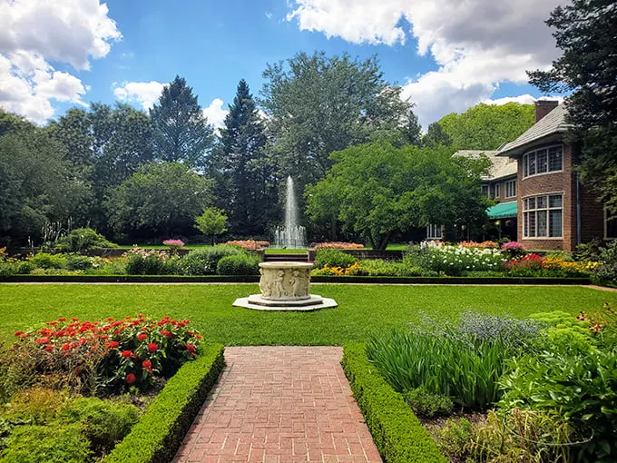 Applewood Estate 2