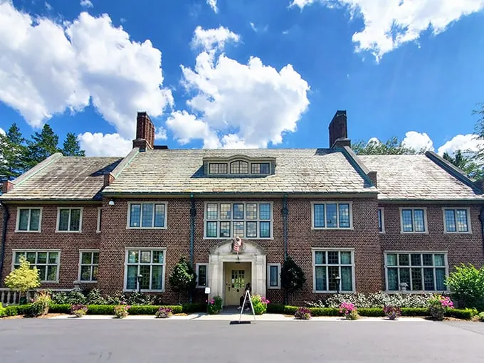 Applewood Estate 3