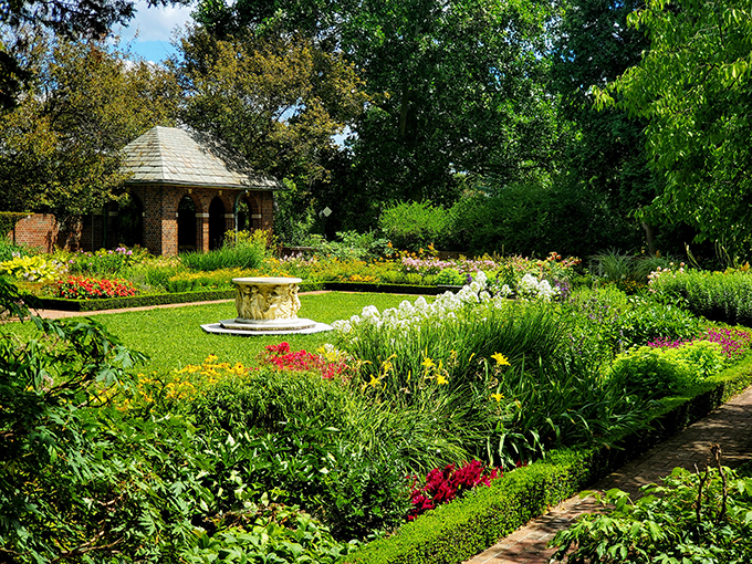 Applewood Estate 6