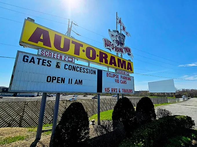 Aut-O-Rama Twin Drive-In 4