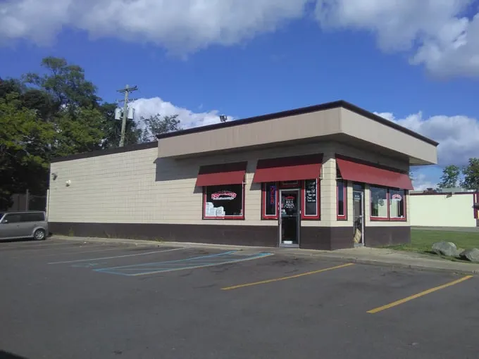 Avon Donuts Inc (Pontiac)
