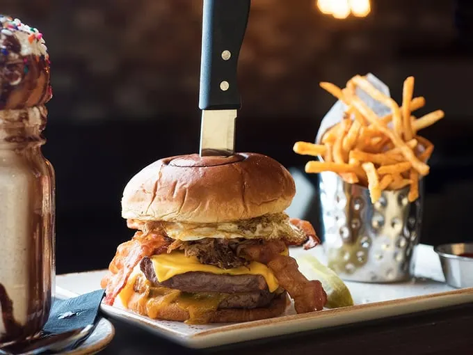 B-Lux Grill & Bar 7