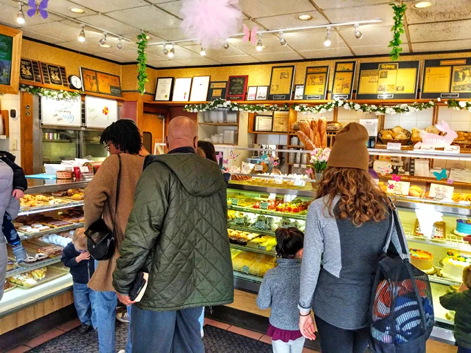Bennison's Bakery 8