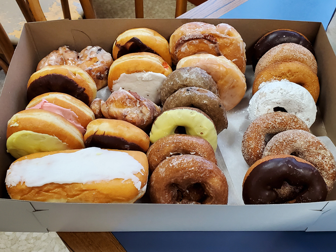 Benny's Bakery 6