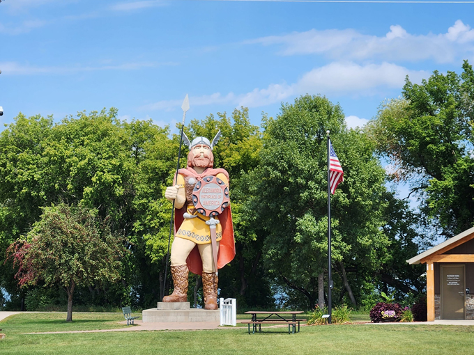 Big Ole - Big Viking Statue 5