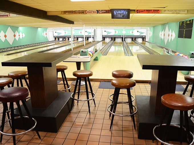 Black Earth Lanes 7