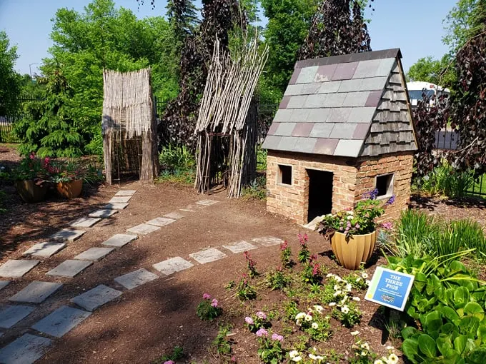 Bookworm Gardens 4