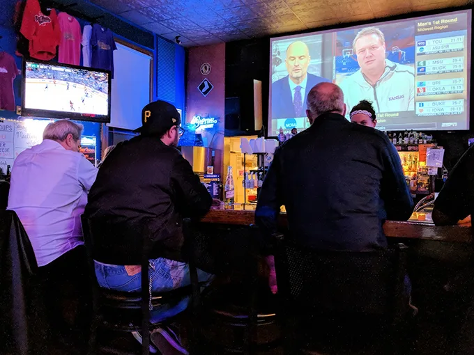brat house grill 7